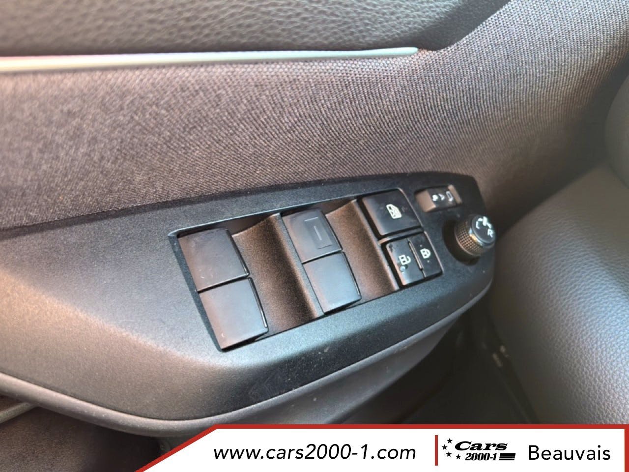 Toyota YARIS CROSS 116h 2WD Design Business + Programme Toyota ...